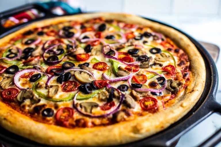 Top 20 Most Popular Types Of Pizzas - Crazy Masala Food