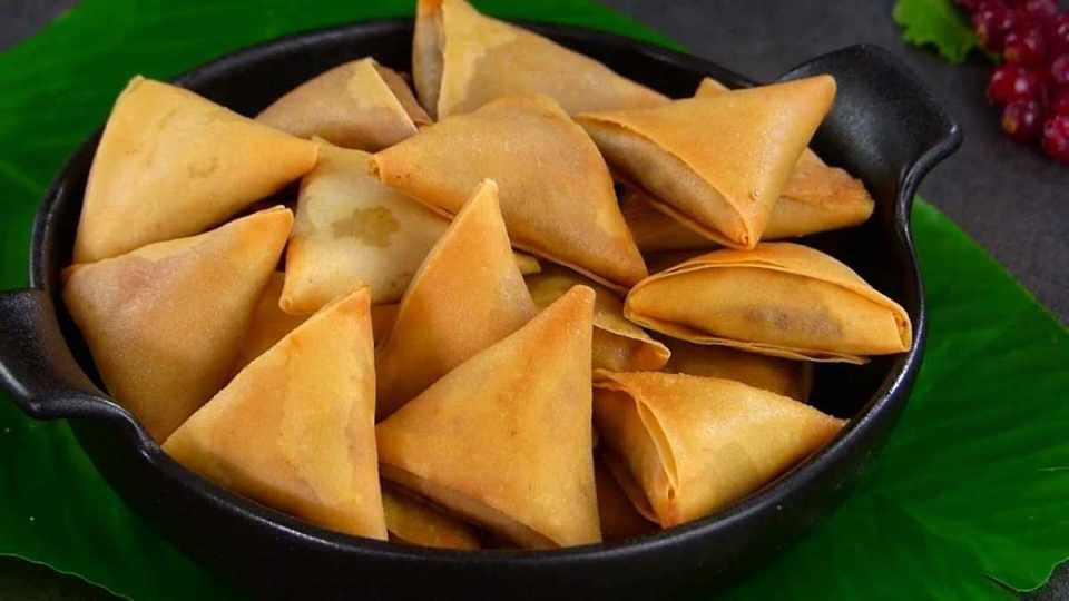 Top 20 Snacks To Carry For Your Train Journey - Crazy Masala Food